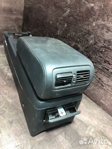 Подлокотник Nissan Skyline V35 vq25dd 2005 в Москве, цена 5 000 руб ...